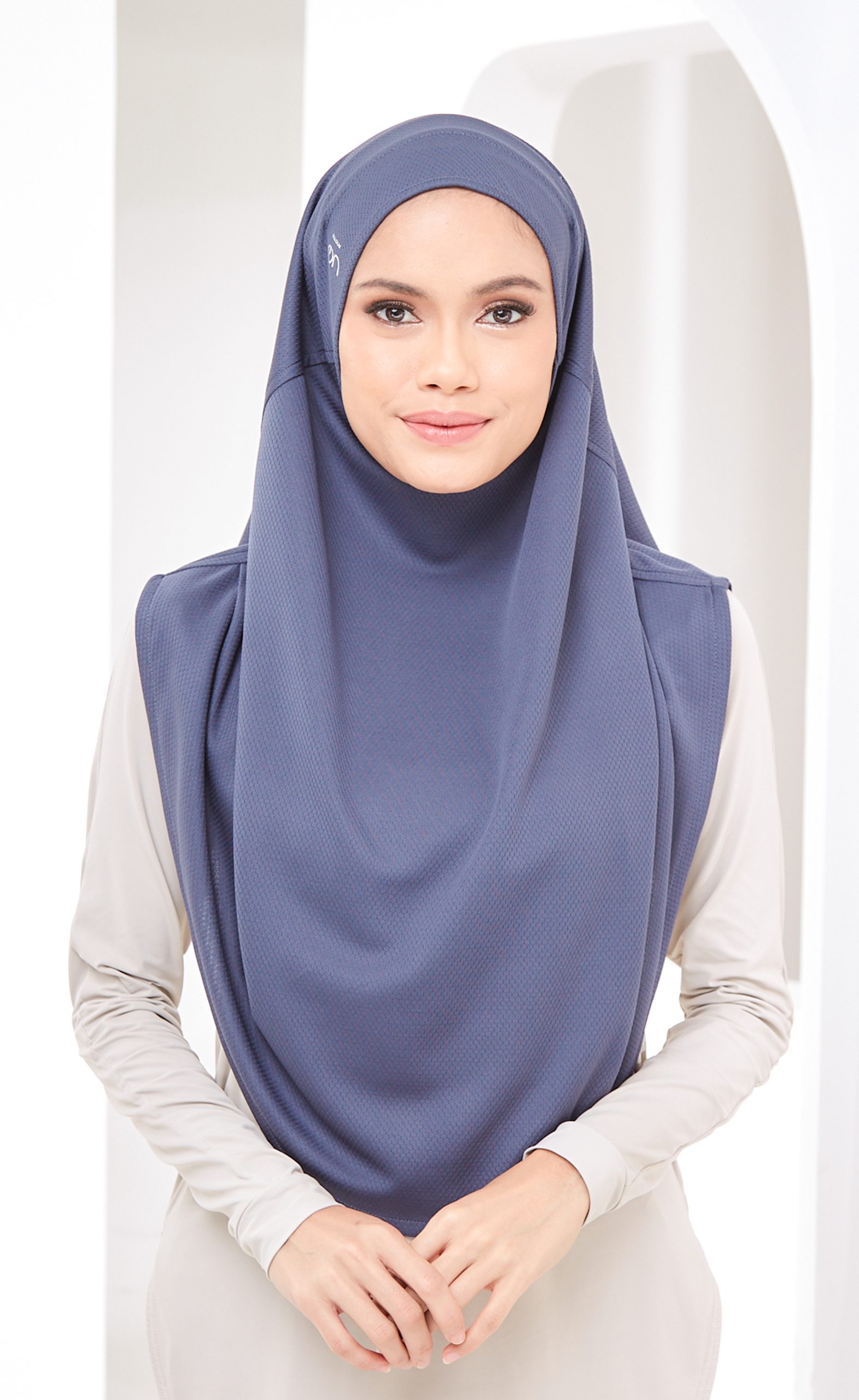 Performance Scarf – Khimar Maxi in Blueberry – Olloum