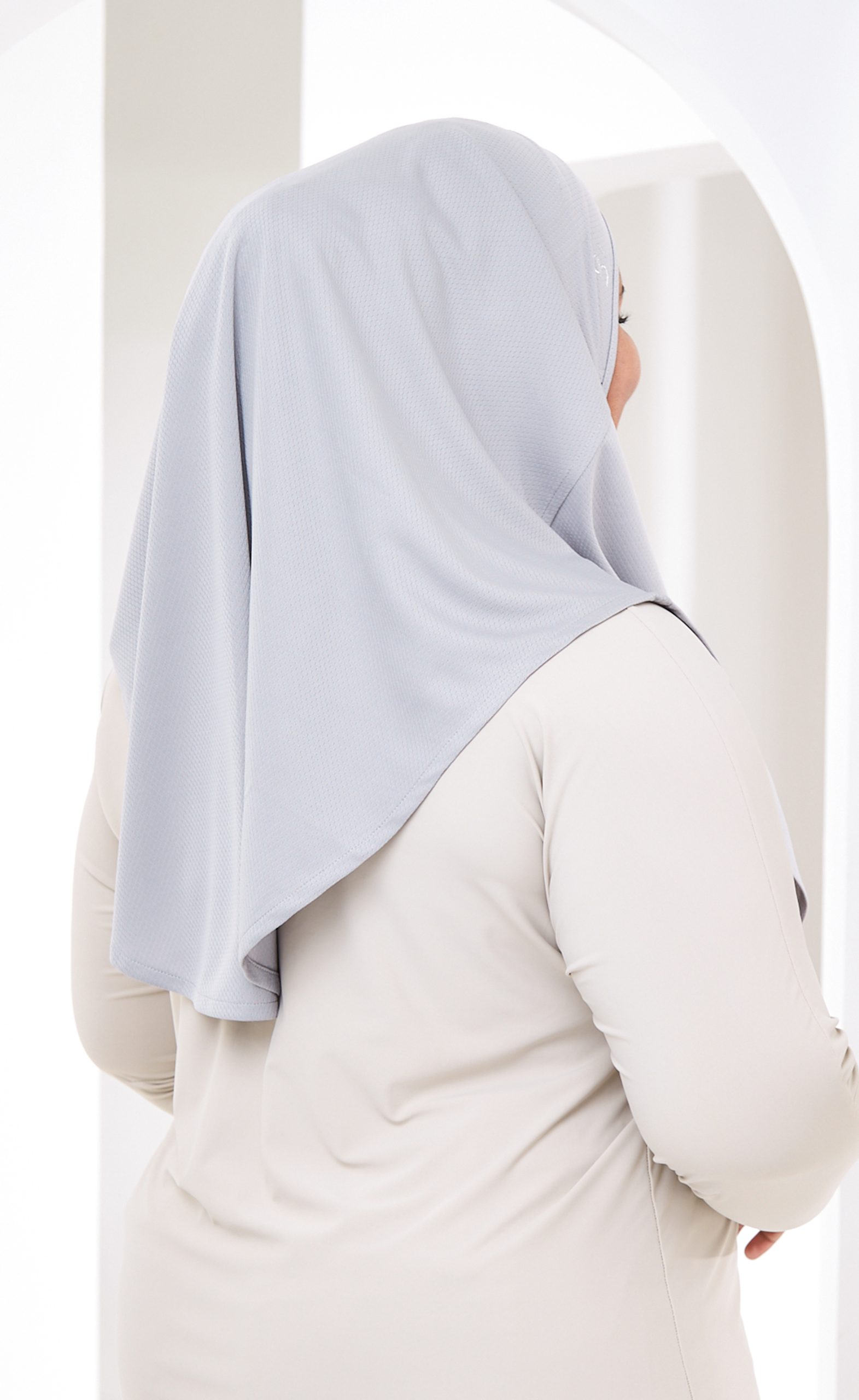 Performance Scarf – Khimar Maxi in Clouds – Olloum