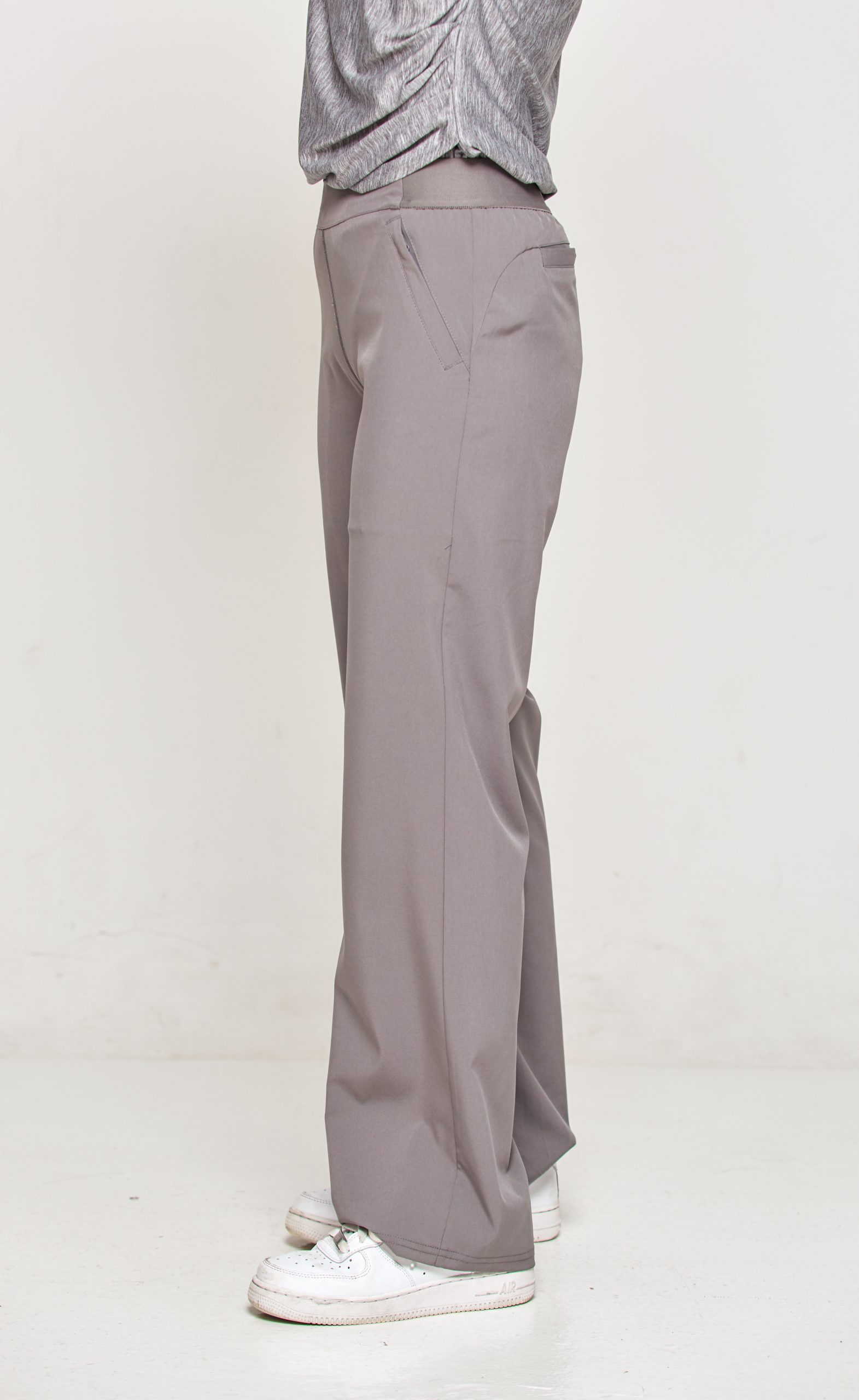 Straight Pants in Steel – Olloum