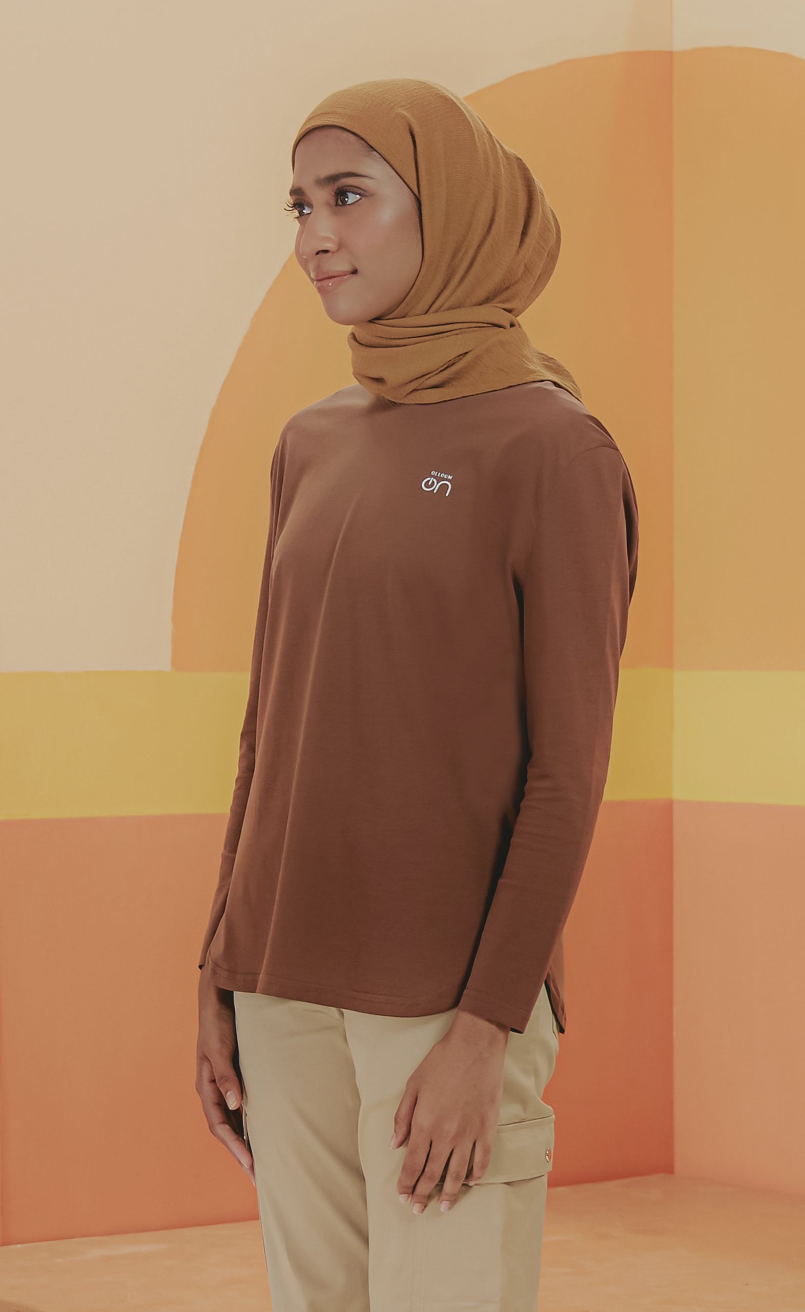 X Shoulder Top in Chocolate – Olloum